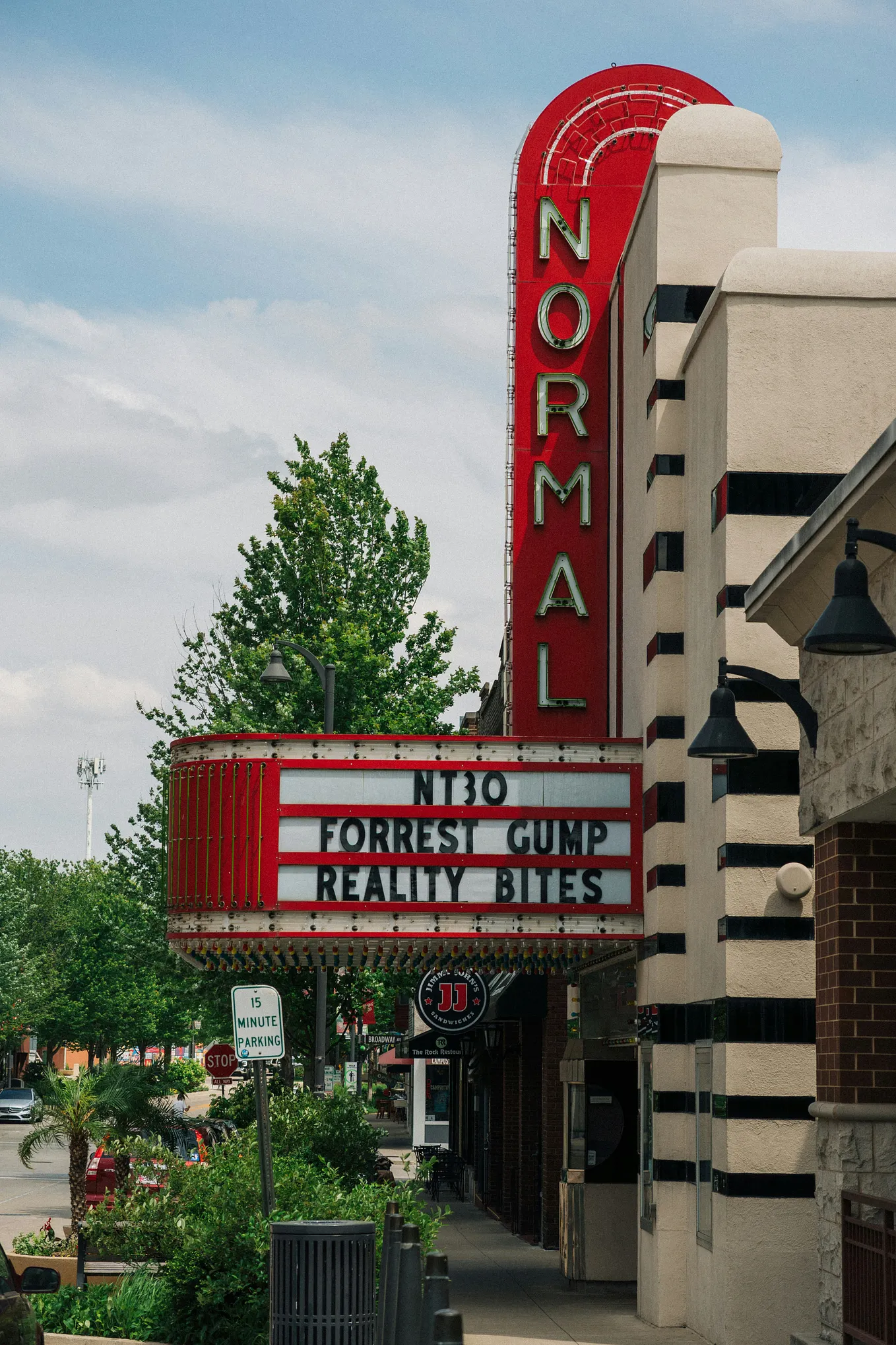 Signs a Man Has Found His Soulmate: 3 Key Behaviors | by Eilen Lexus | Nov, 2025 | Medium