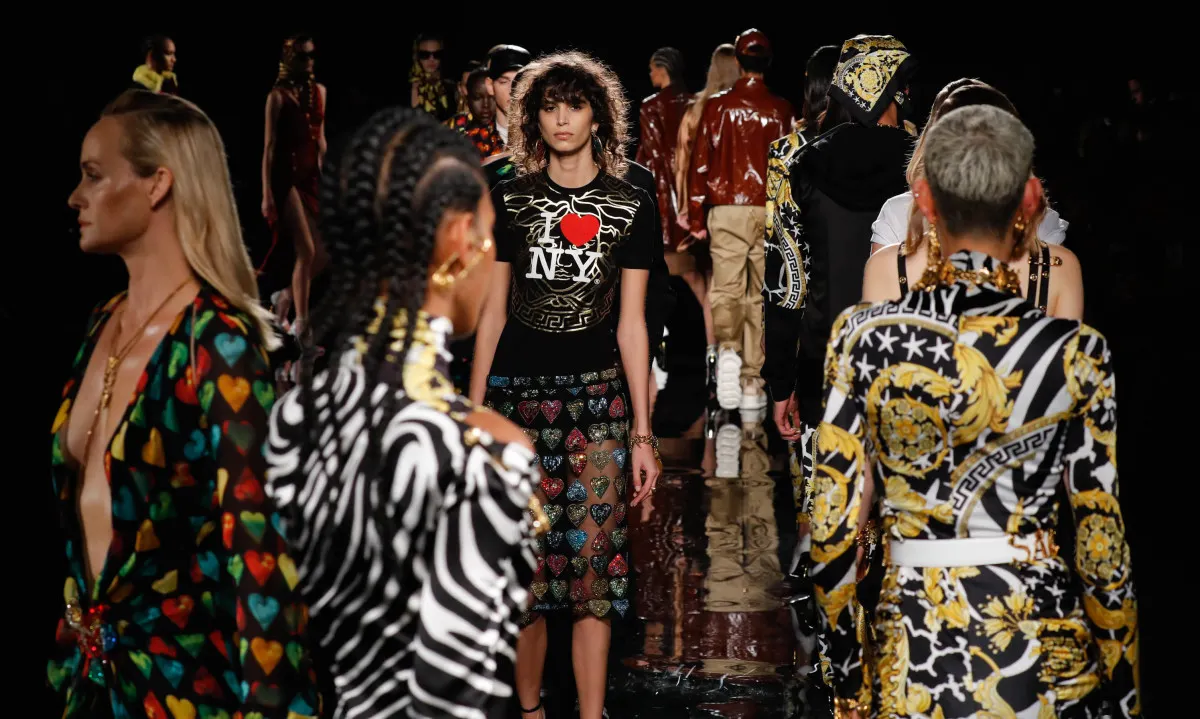 The Meaning Behind the Versace Logo: Unraveling the Mystery of Medusa ...