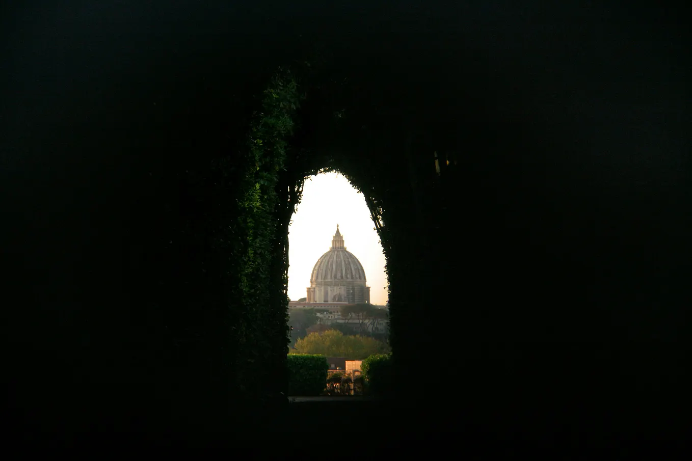 The Paul VI Audience Hall: A Serpent Cult in Vatican | by Will Succeed ...