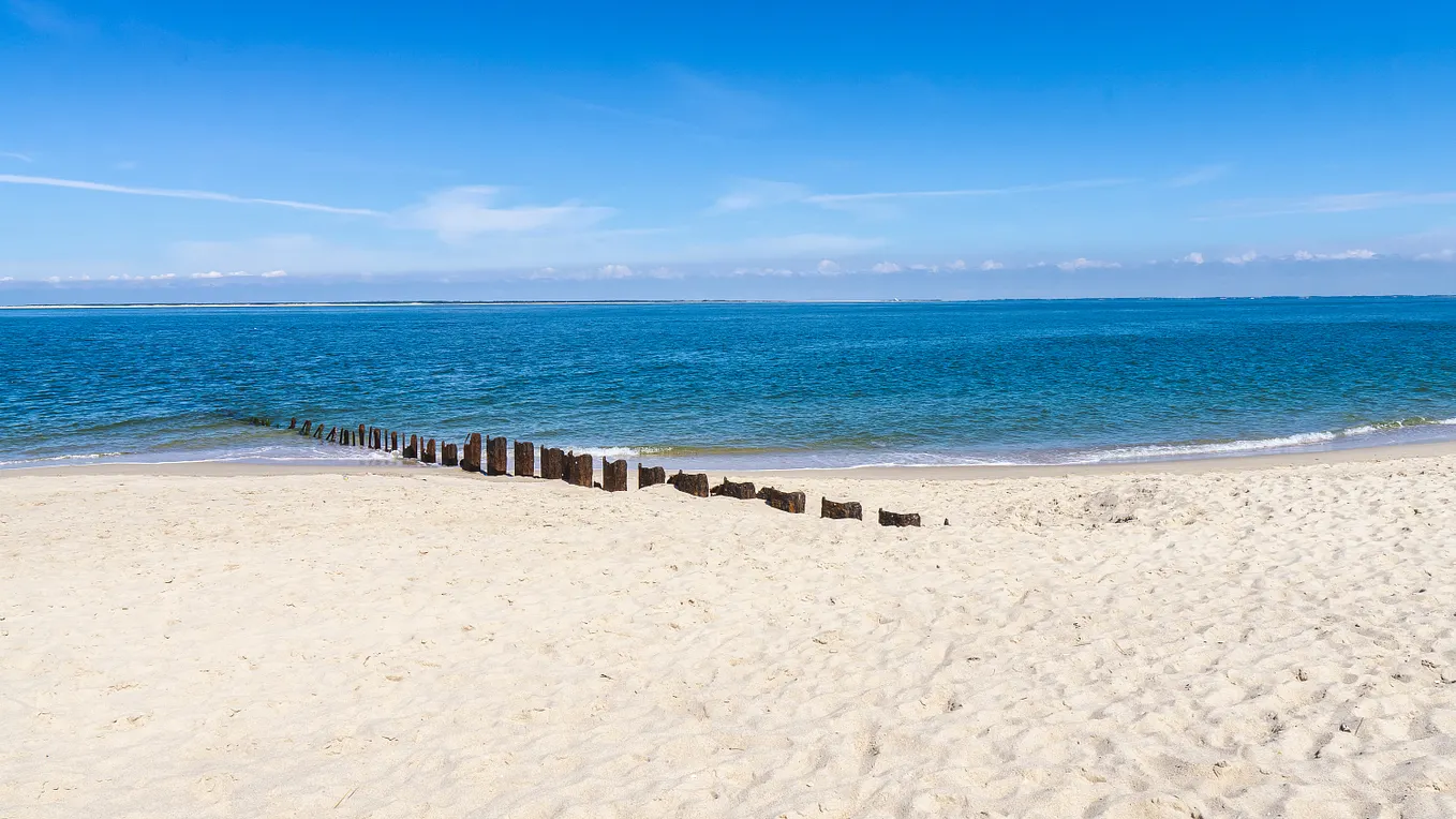 🧾 Kubernetes Pod YAML Explained — A Practical Guide Using Node.js & AWS ...