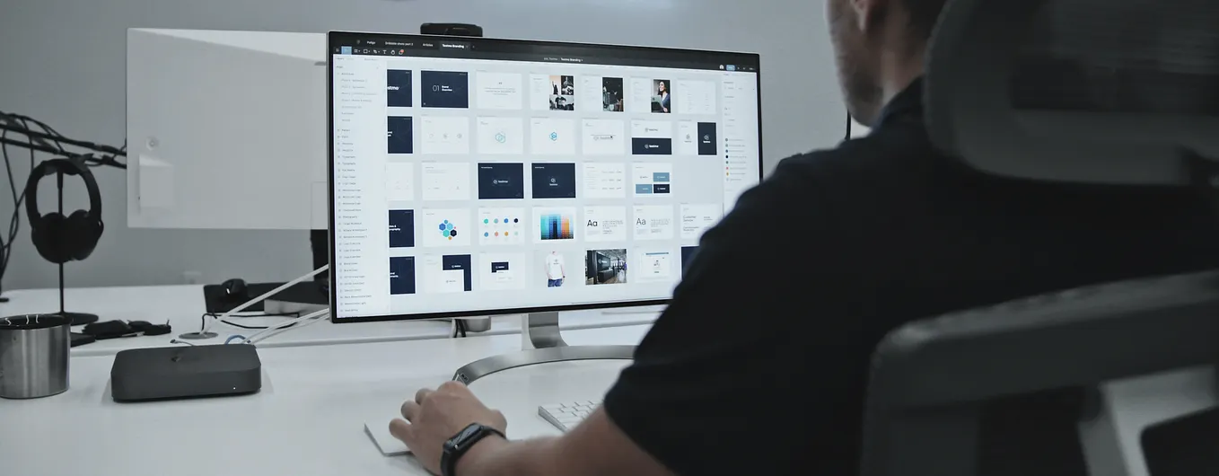 How to Create a Well-balanced Vertical Logo | by Benjamin Oberemok ...