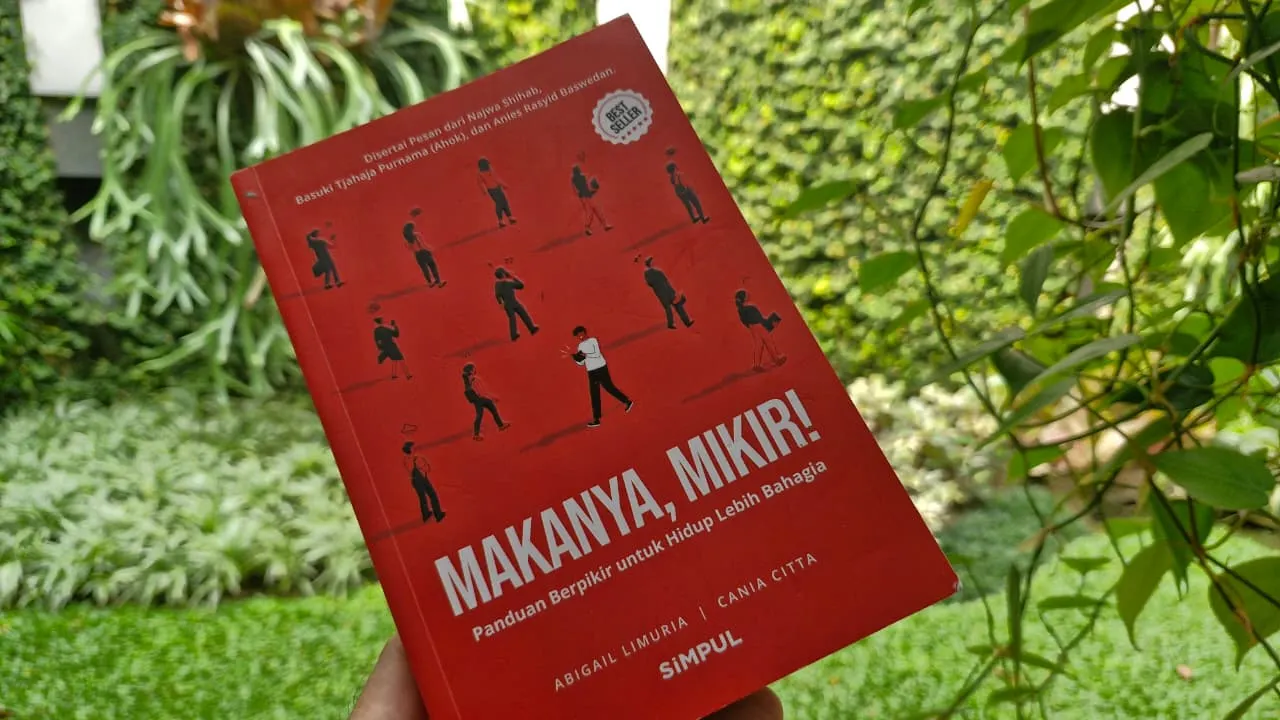Seorang Anak yang Bersembunyi di Balik Topeng Superhero | by Ivan Lanin ...