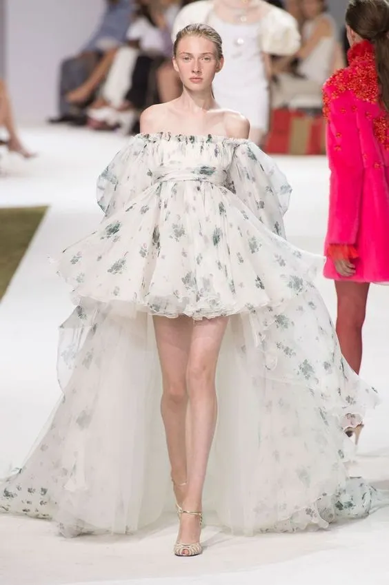 Fashion Flashback: Exploring the Iconic Trends of 1995 | by ...