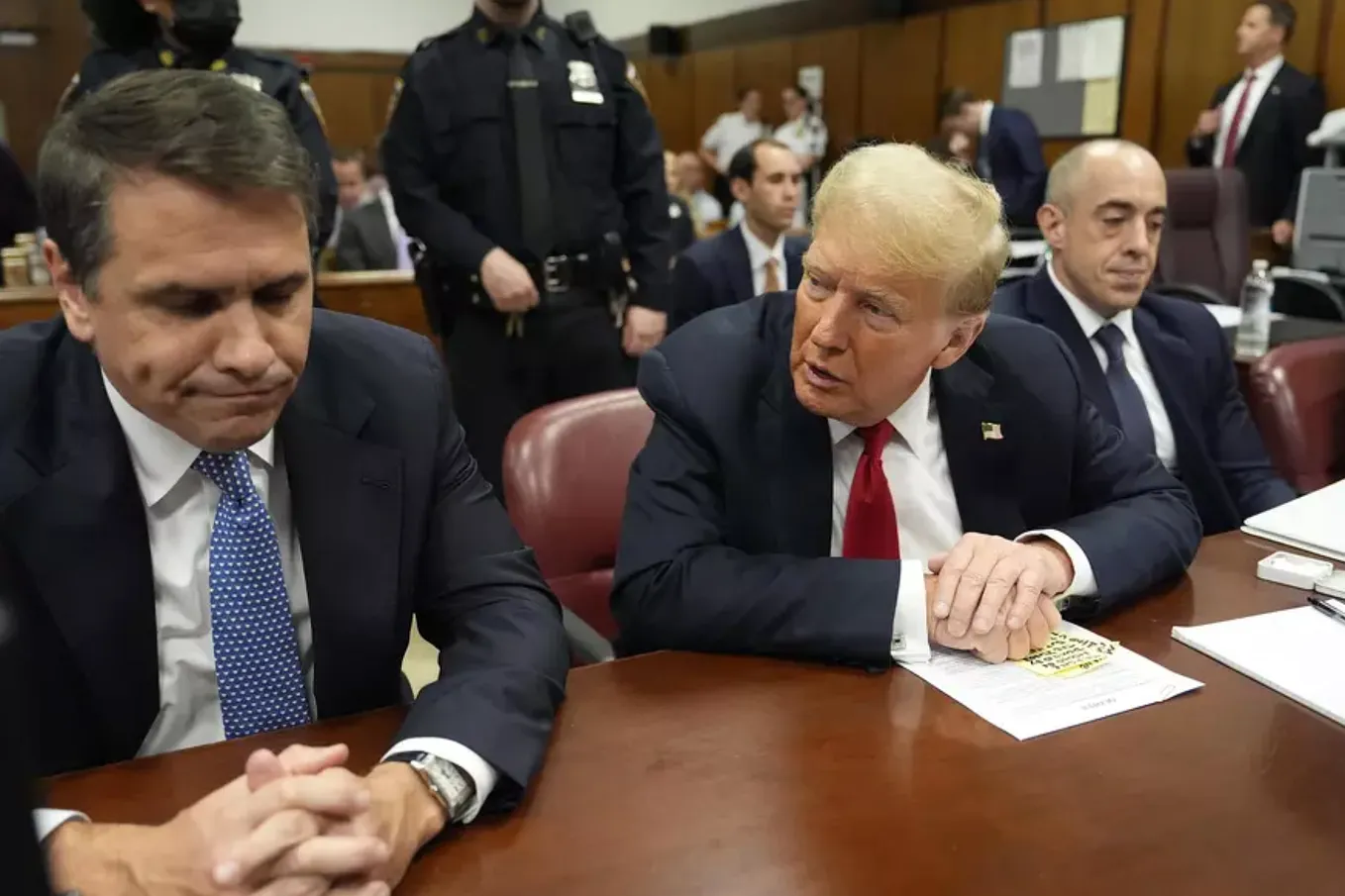 Body Language Analysis №4724: Jeffrey Epstein’s red flag ‘smile ...