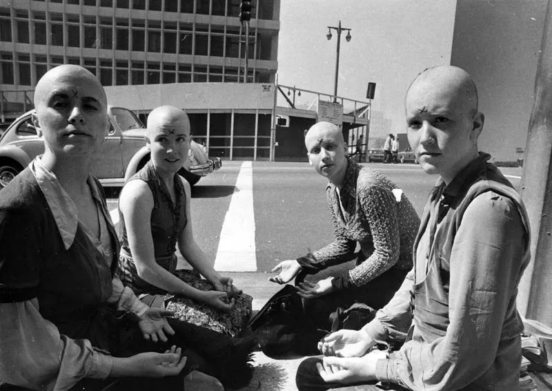The photos of ‘Human Fly’ George Willig climbing the World Trade Center ...