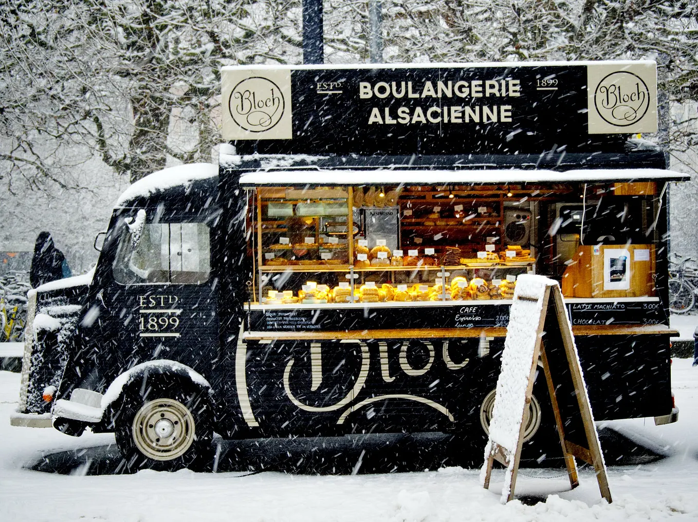 How to Plan a Food Tour: A Culinary Adventure | by FoodTours.in | Medium