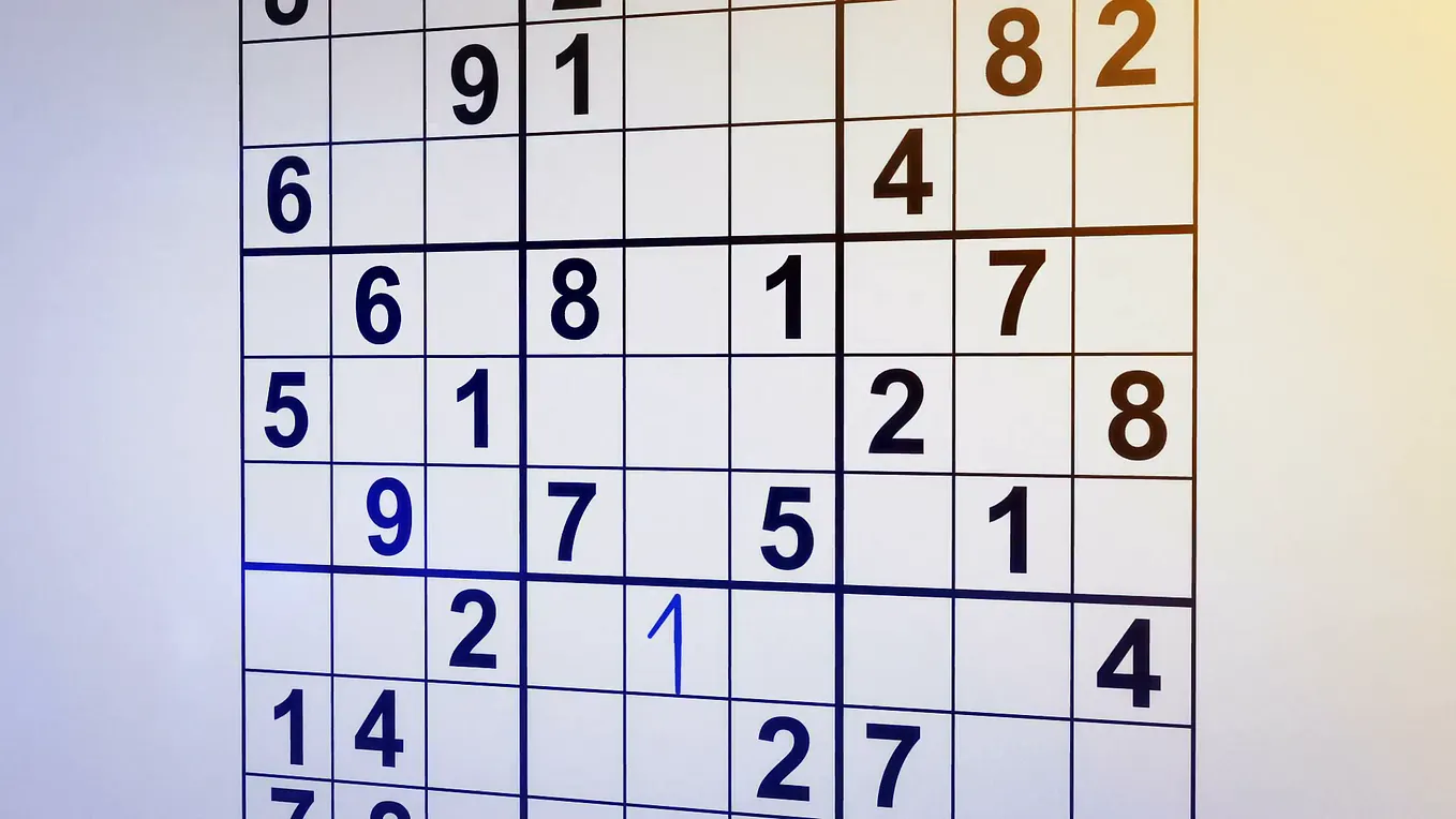 Genetic algorithm vs. Backtracking: N-Queen Problem | by Hirad Babayan ...