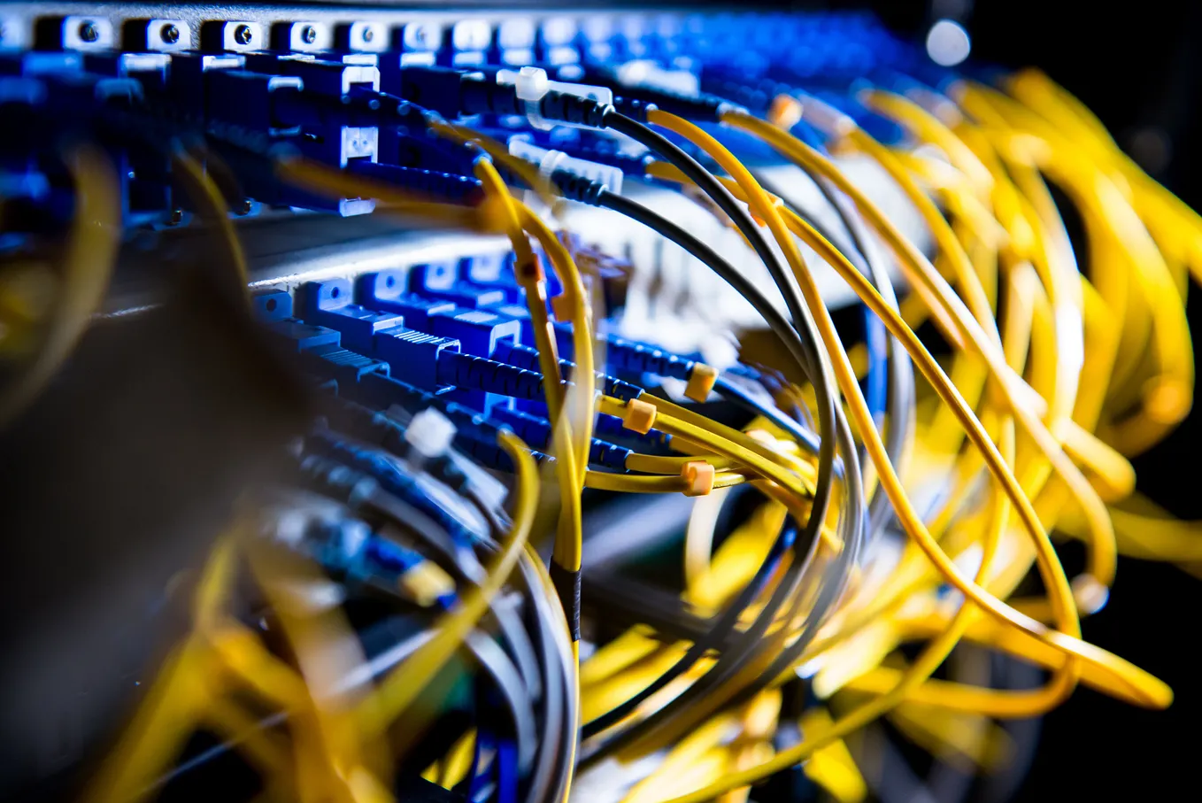 Structural Design and Architecture of Data Center Networks | by Salman ...