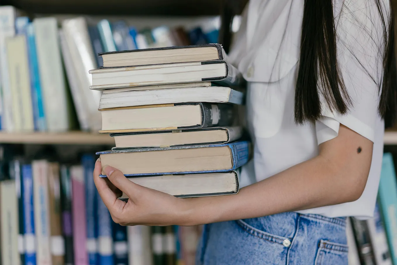 12 Amazing First Lines of Books & Why They Work | by Marie Kester ...