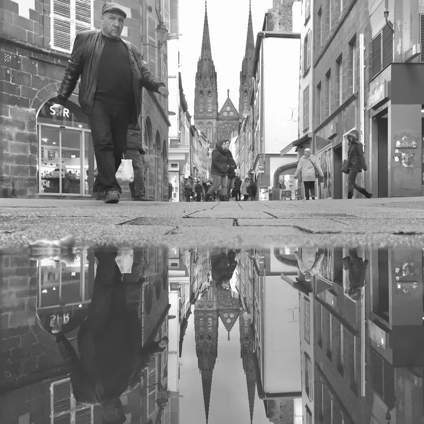 What Street Photography Teaches Us About Liminal Spaces — and Ourselves ...