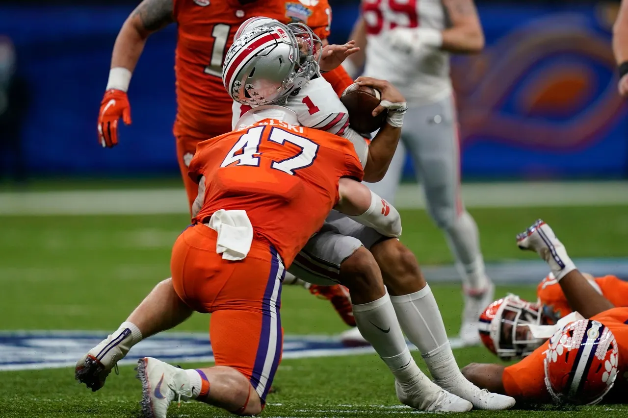 Which college football programs were most-watched in 2025? | by Zach ...