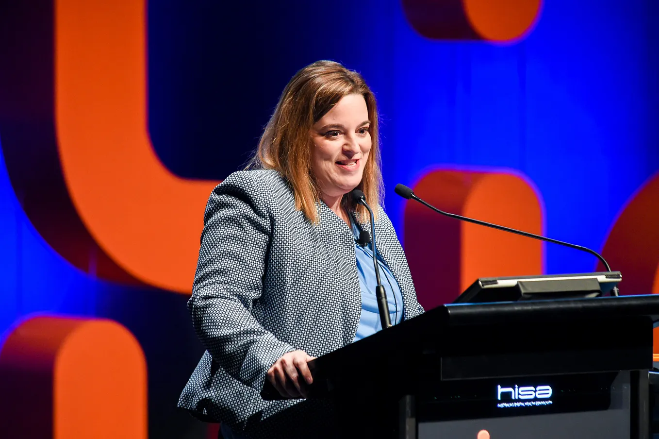Dissecting Digital Health — with Lesley Holdsworth | by Dr Louise ...