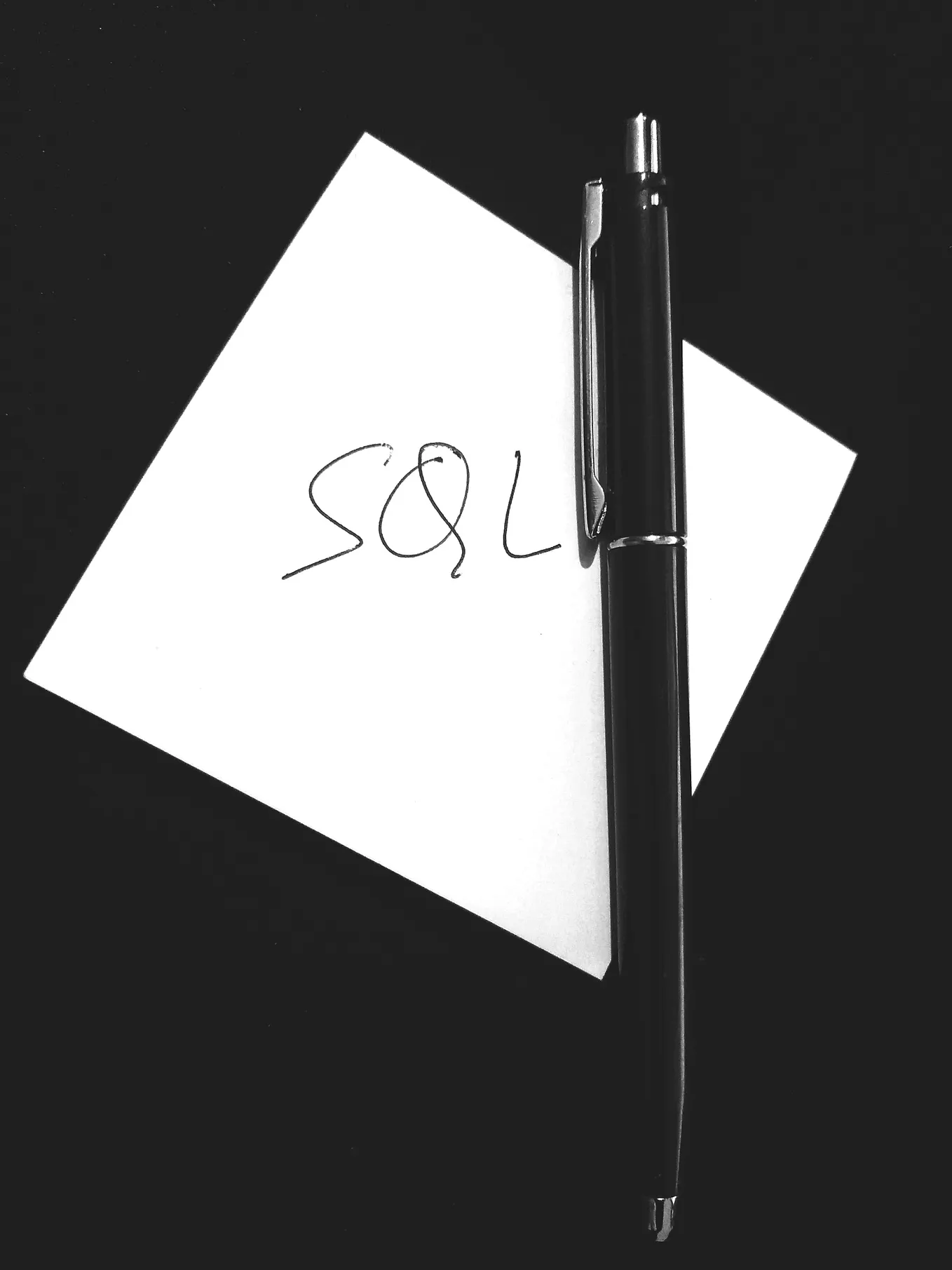 SELECT UNIQUE in SQL: Mastering Data Retrieval with DISTINCT | by Nathan Rosidi | Stackademic