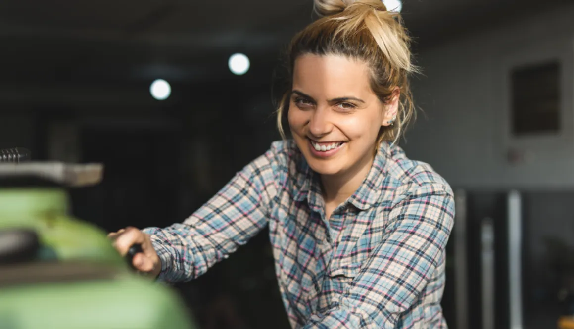 Blue Collar Jobs That Let You Travel and Earn in Canada | by Ronald ...