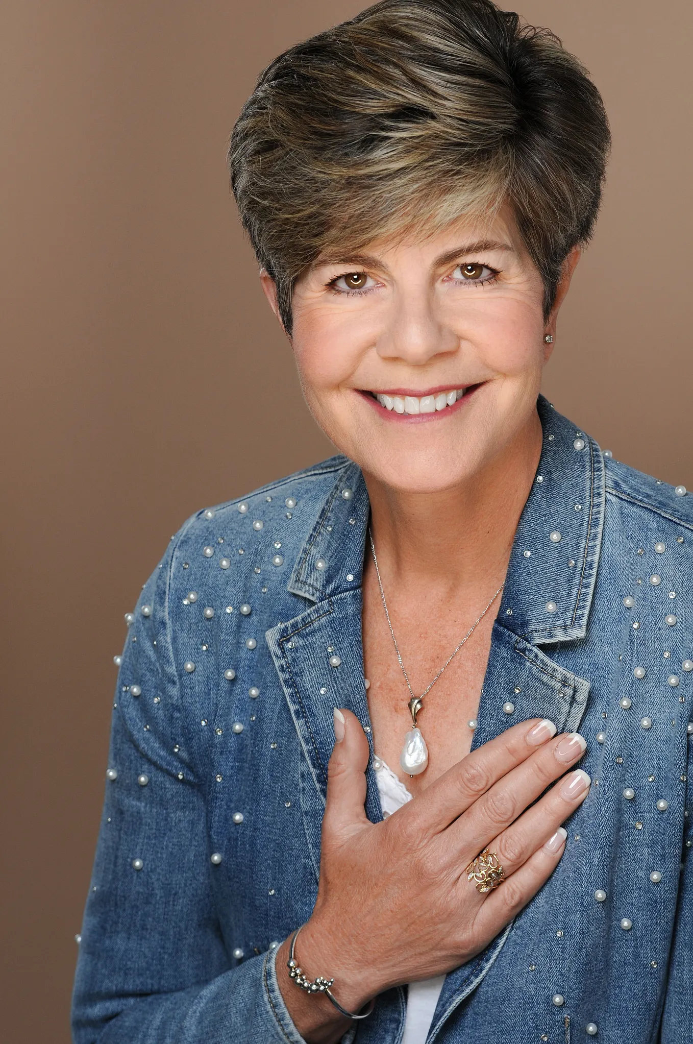 Unstoppable: How Comedian Fiona Cauley Has Redefined Success While ...