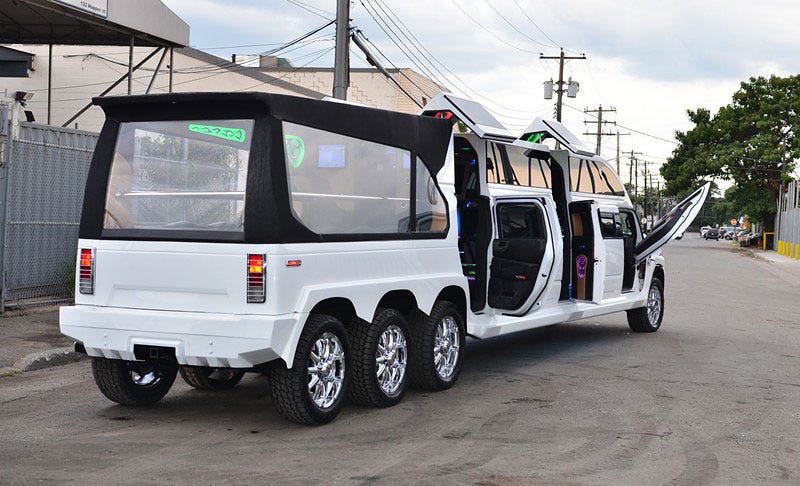 Lamborghini Limo With Hot Tub