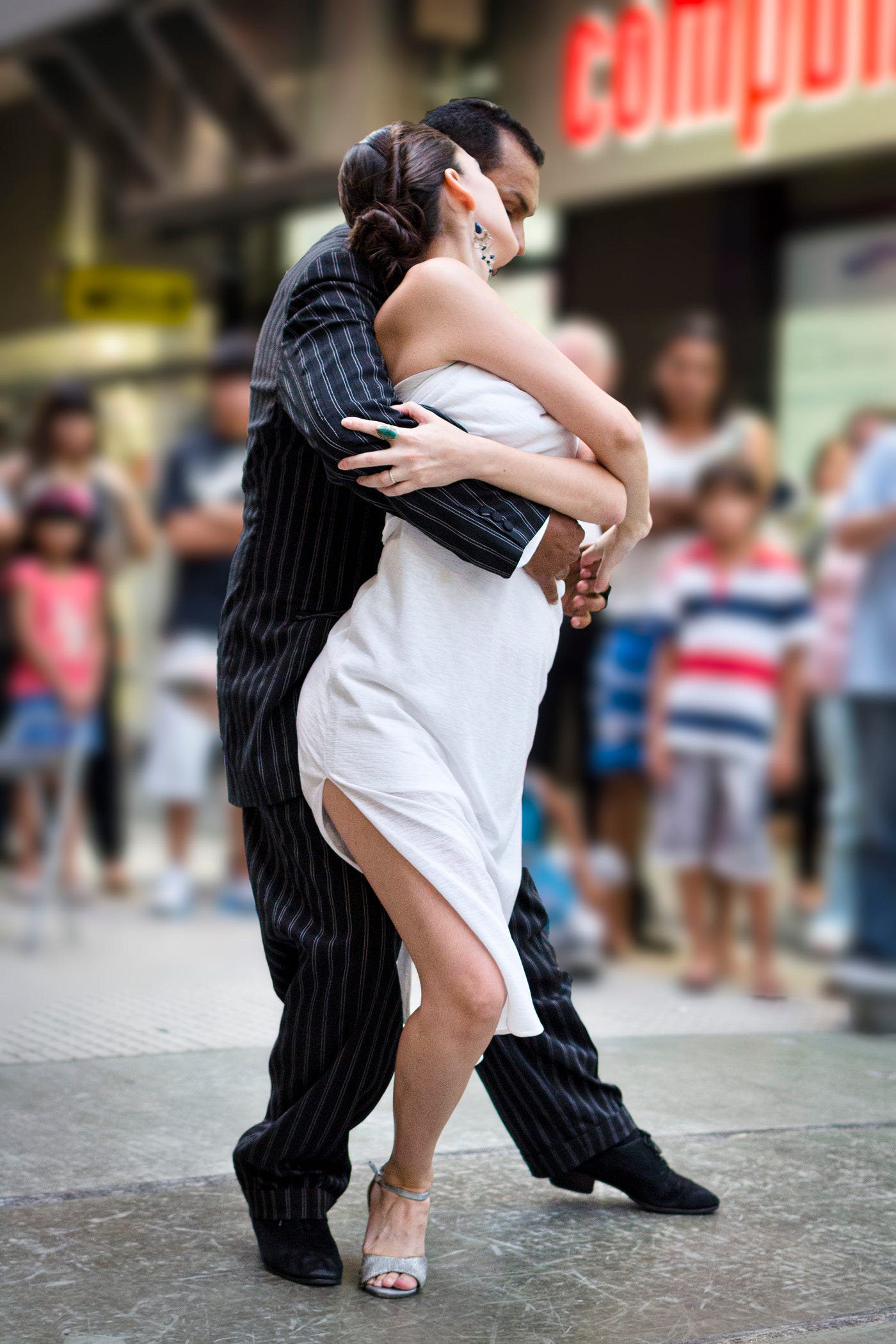 Argentine Street Tango Dancers