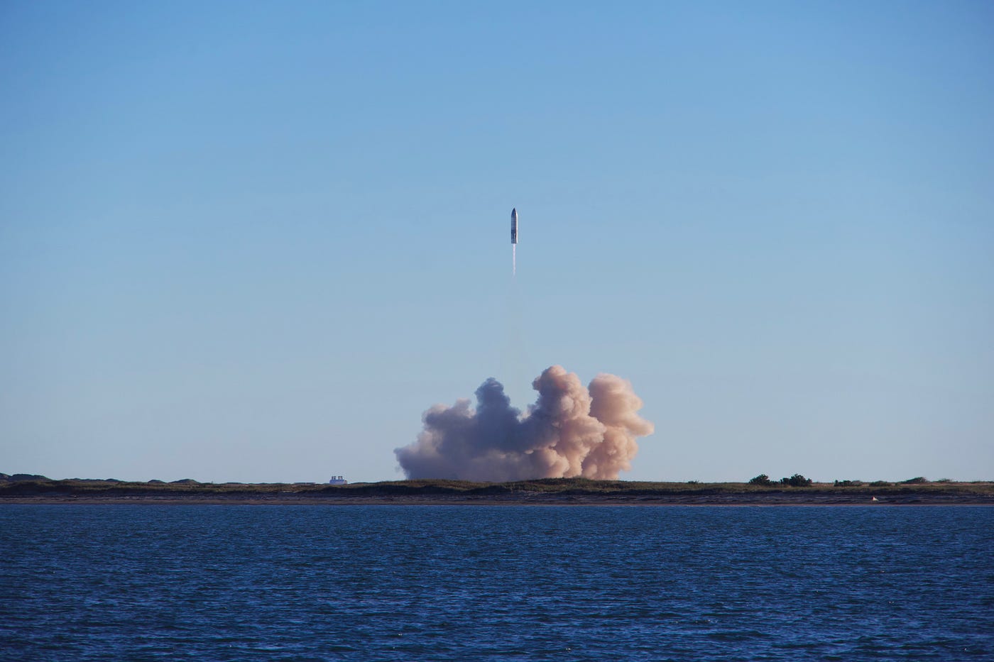 Spacex Raptor Bringing Elon Musks Marsbound Engine From Starship Super