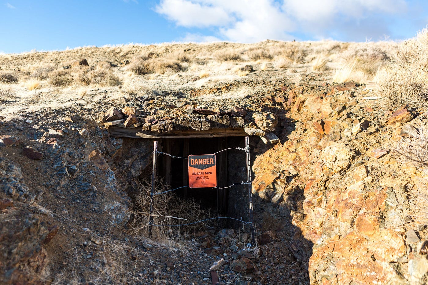 Deepest Gold Mine In The World WORLD'S LARGEST GOLD RESERVE