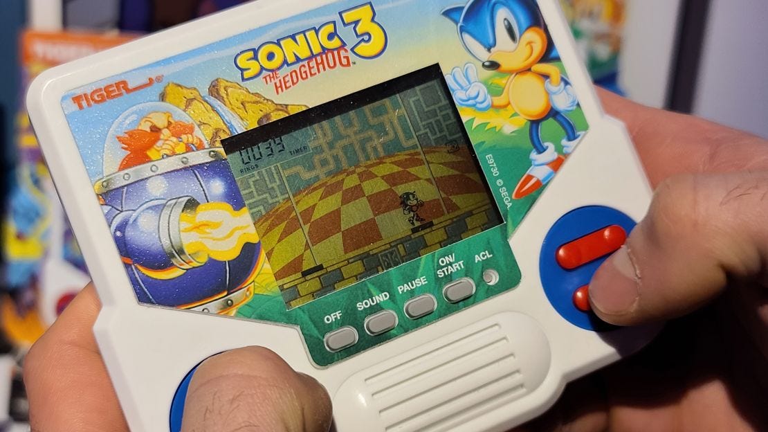 Jogo Eletronico Mini Videogame Tiger Sonic 3 da Hasbro E9730👧 Aposte ...