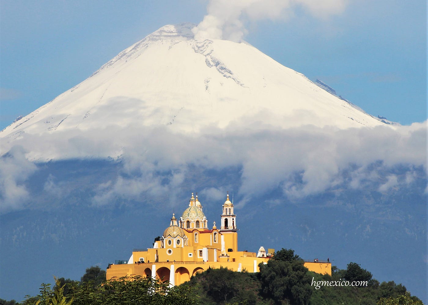 Orizaba Mexico Climbers Rescue Dog From Mexico's Highest Mountain Pico