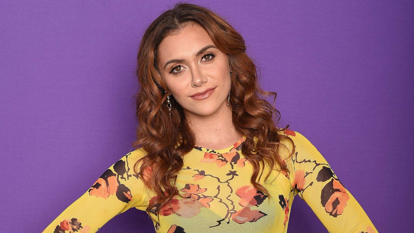 Alyson Stoner En Vriendje 2024