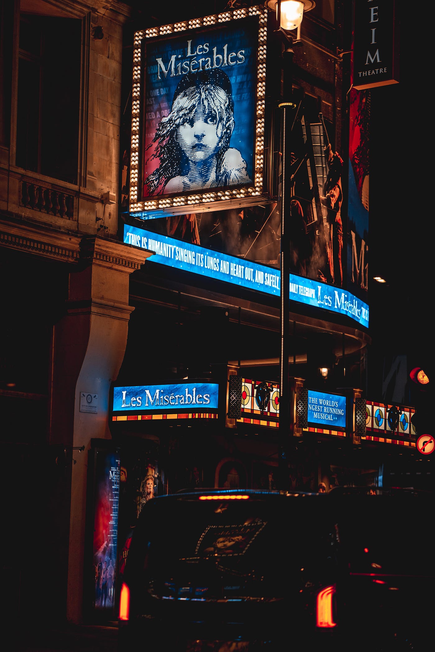 Les Miserables Barricade Movie Wallpaper