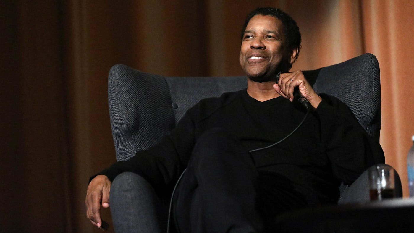 Denzel Washington Finger Crooked