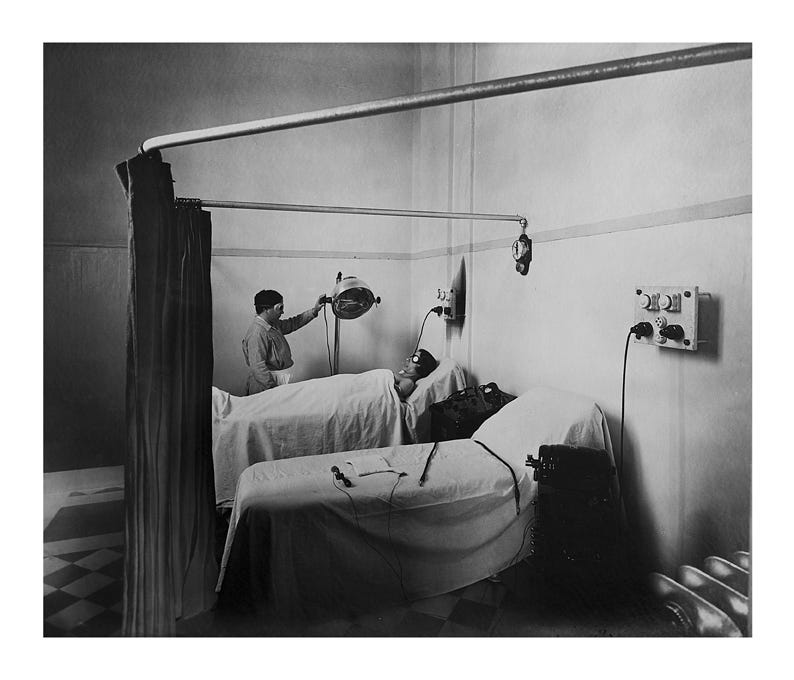 Camera Da Letto Del Manicomio Ritorno A Mombello Manicomio
