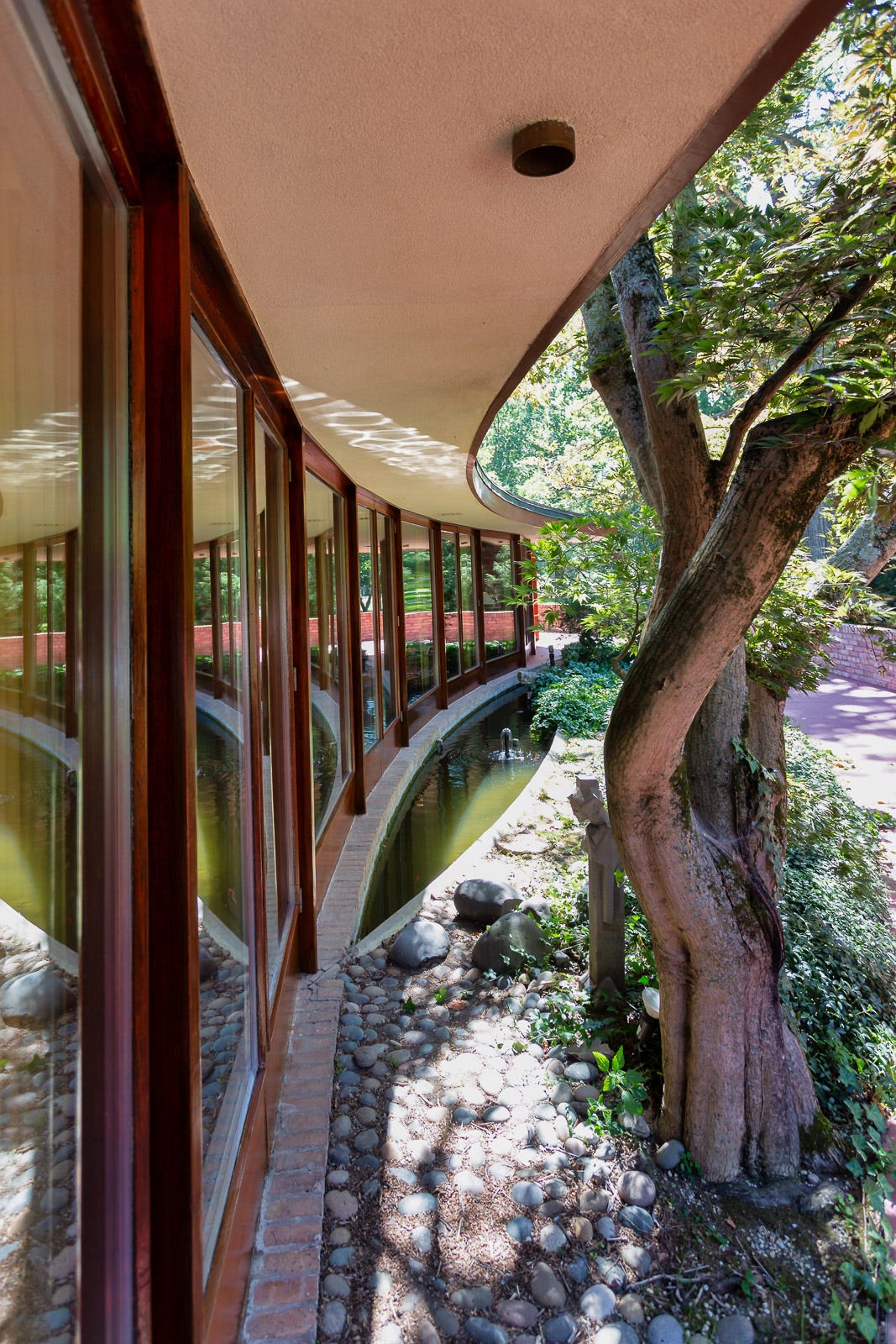 Frank Lloyd Wright Solar Hemicycle