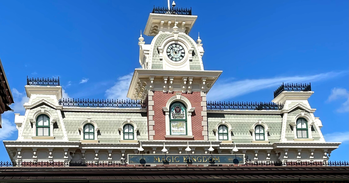 Magic Kingdom Main Street High Res