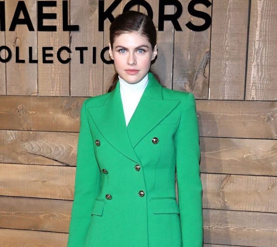 Alexandra Daddario Body Measurements Height Feet Size