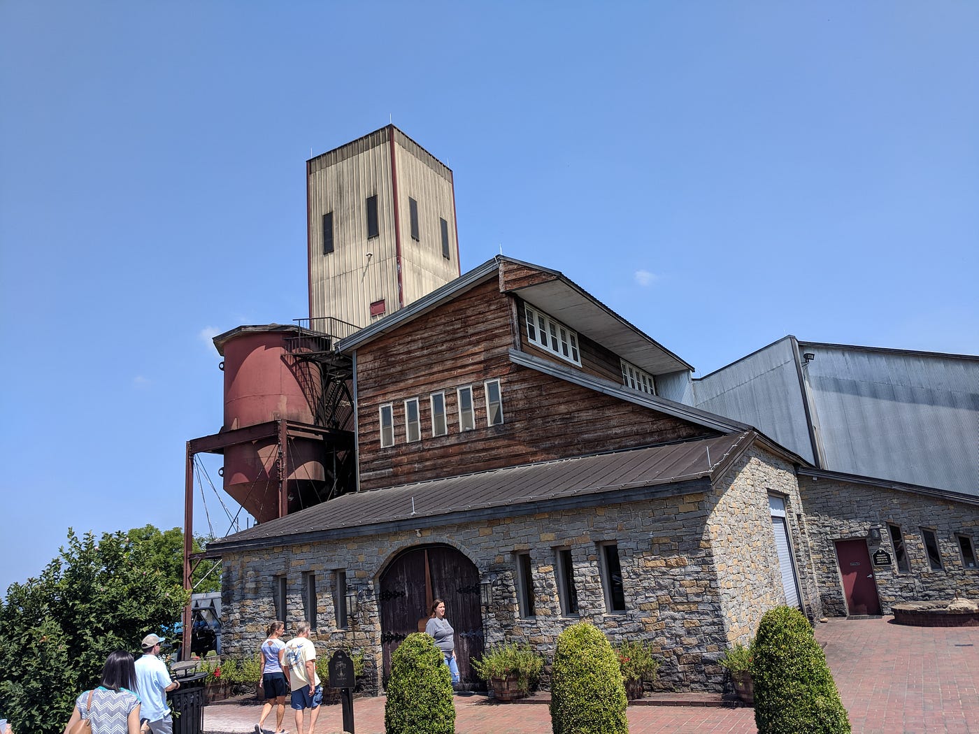 Kentucky Bourbon Distillary Memebers
