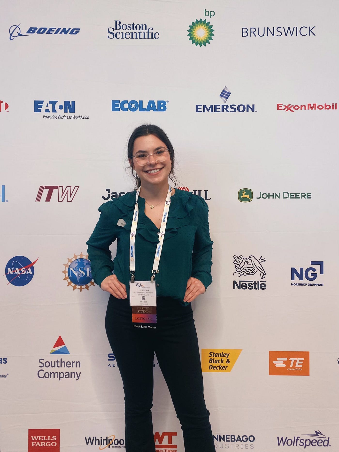 Kelli Ross's Instagram, Twitter & Facebook on IDCrawl