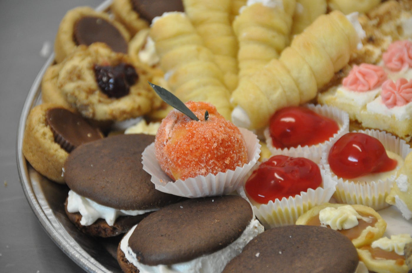 Italian wedding cookie table 60 photos - Astyledwedding.com