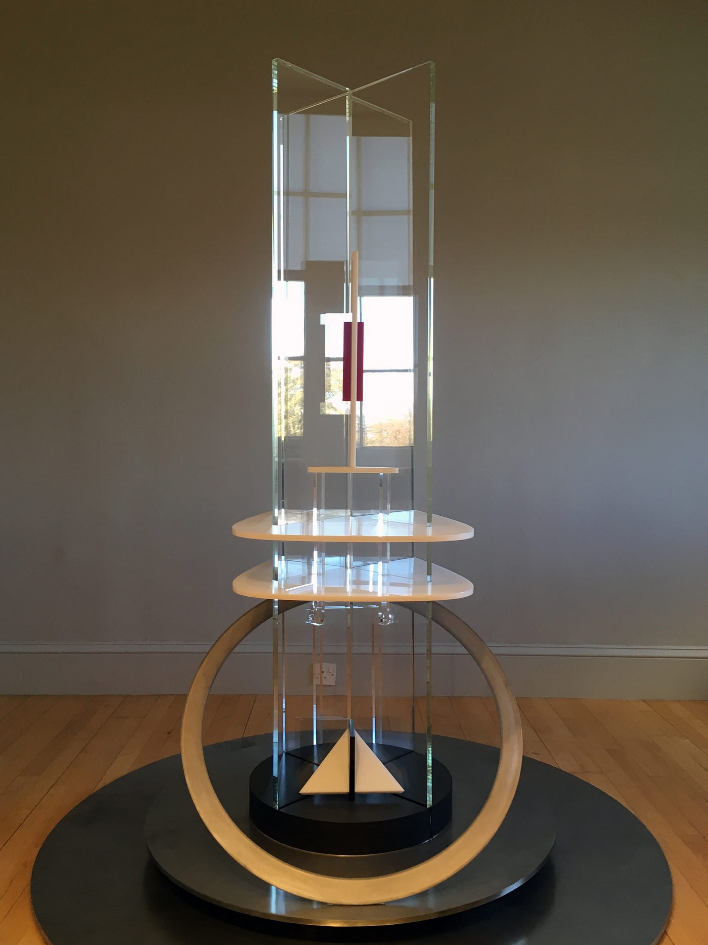 Gabo Column