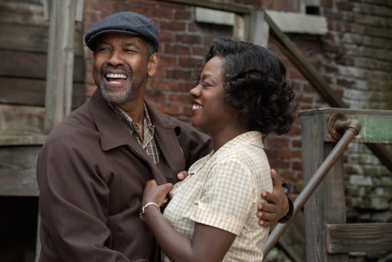 Denzel Washington Finger Crooked