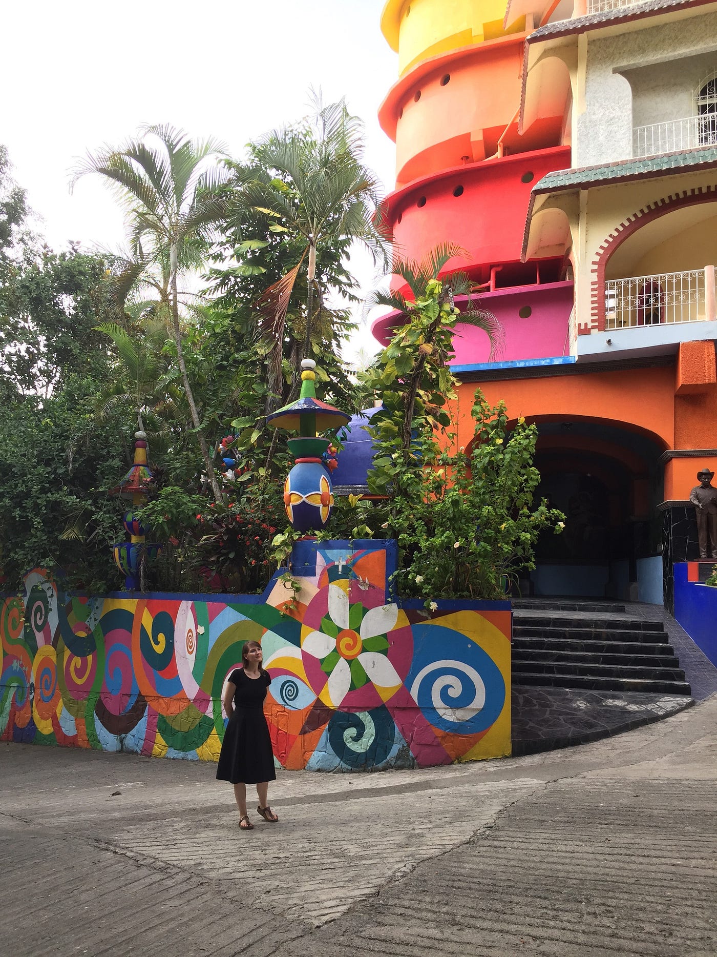 Ramon House's Instagram, Twitter & Facebook on IDCrawl