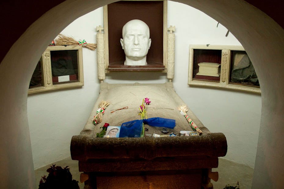 Mussolini Grave