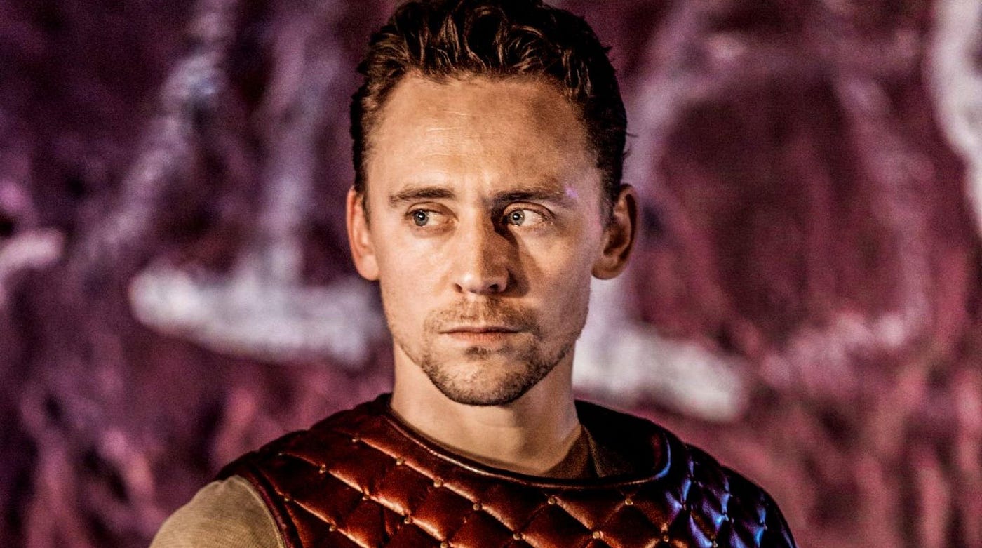 Tom Hiddleston Coriolanus Sword