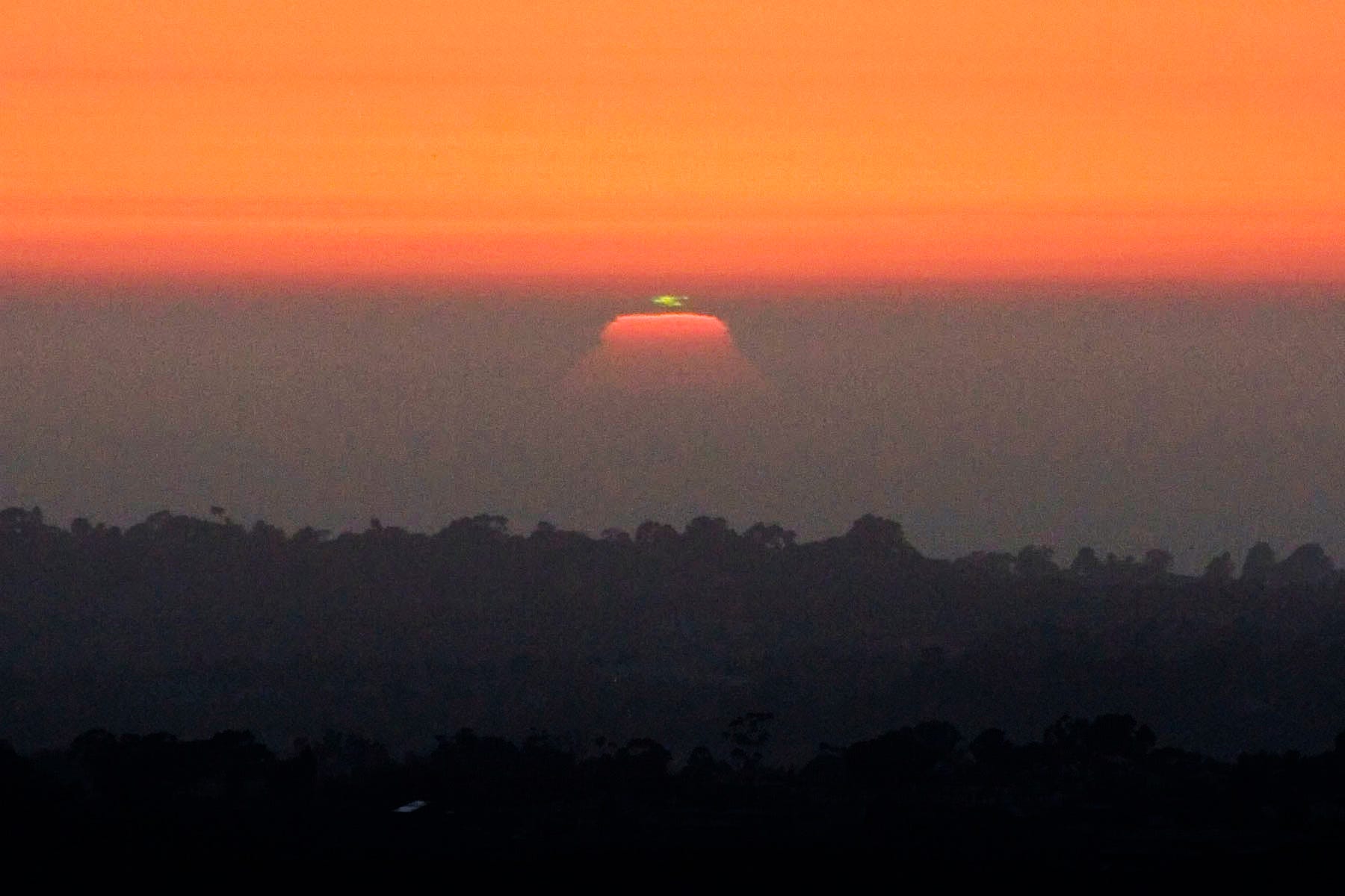 When the California sun turns green | by Mike McPhate | The California Sun