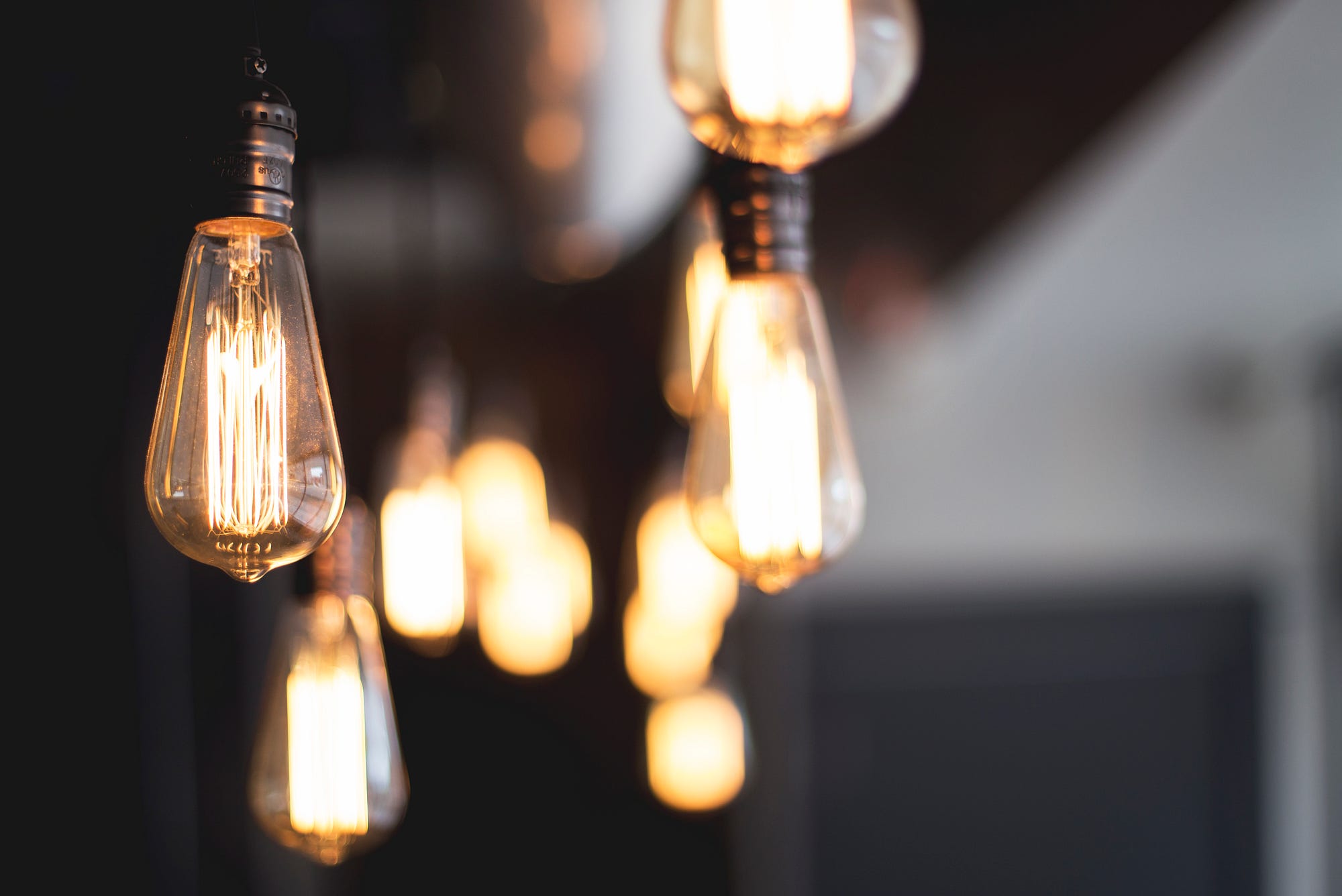 Who Invented The First African American Who Invented The Light Bulb ...