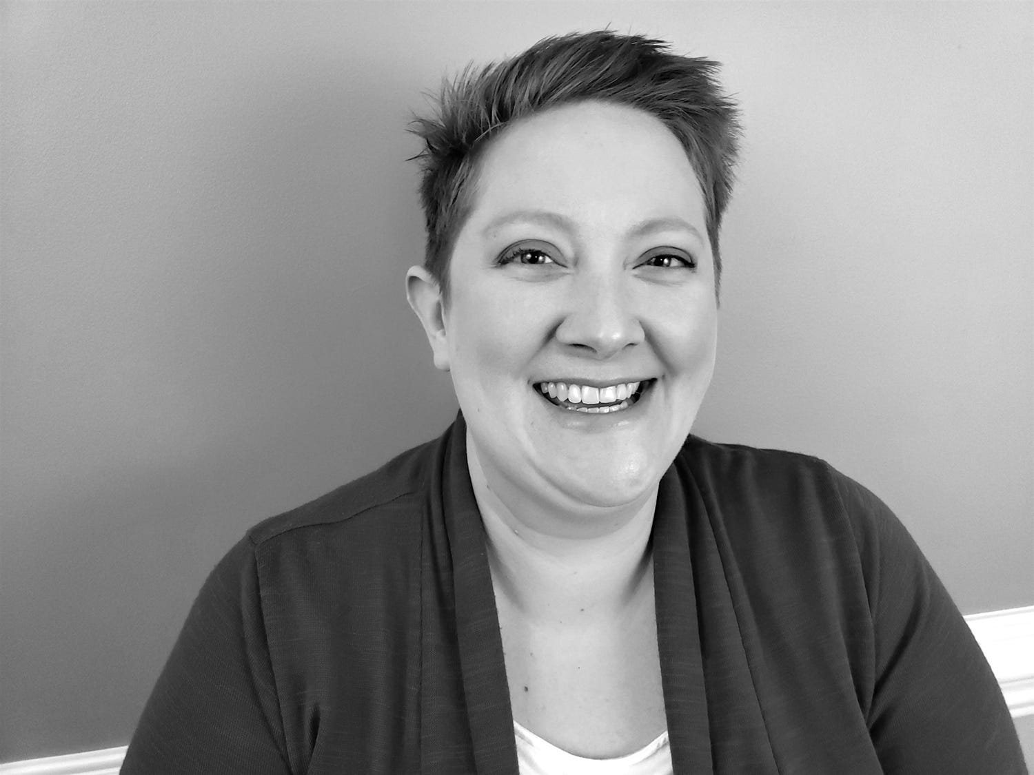 Julie Bee's Instagram, Twitter & Facebook on IDCrawl