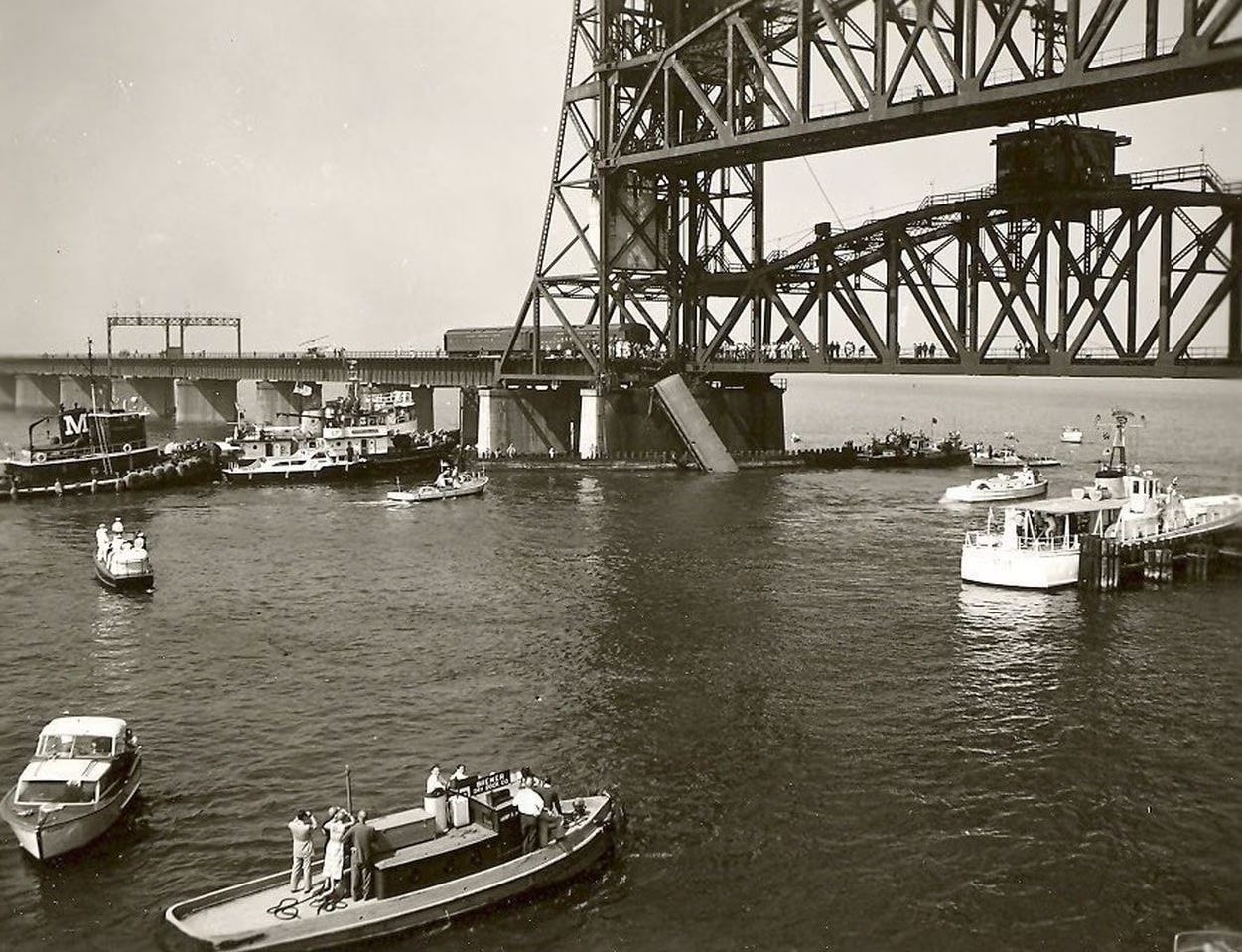 Train Wreck Newark Bay