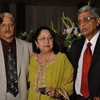 Khalida Chaudhry – Medium