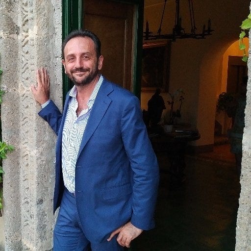 Luca Iandoli – Medium