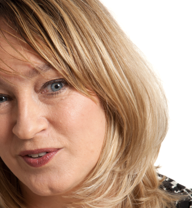 Loes Visser – Medium
