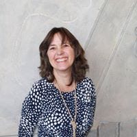 Susanne Lewis-Vahl – Medium