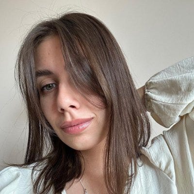 Hannah Rollin – Medium