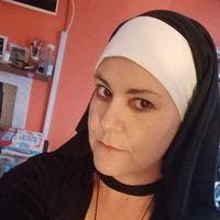 Kelly Bassett – Medium